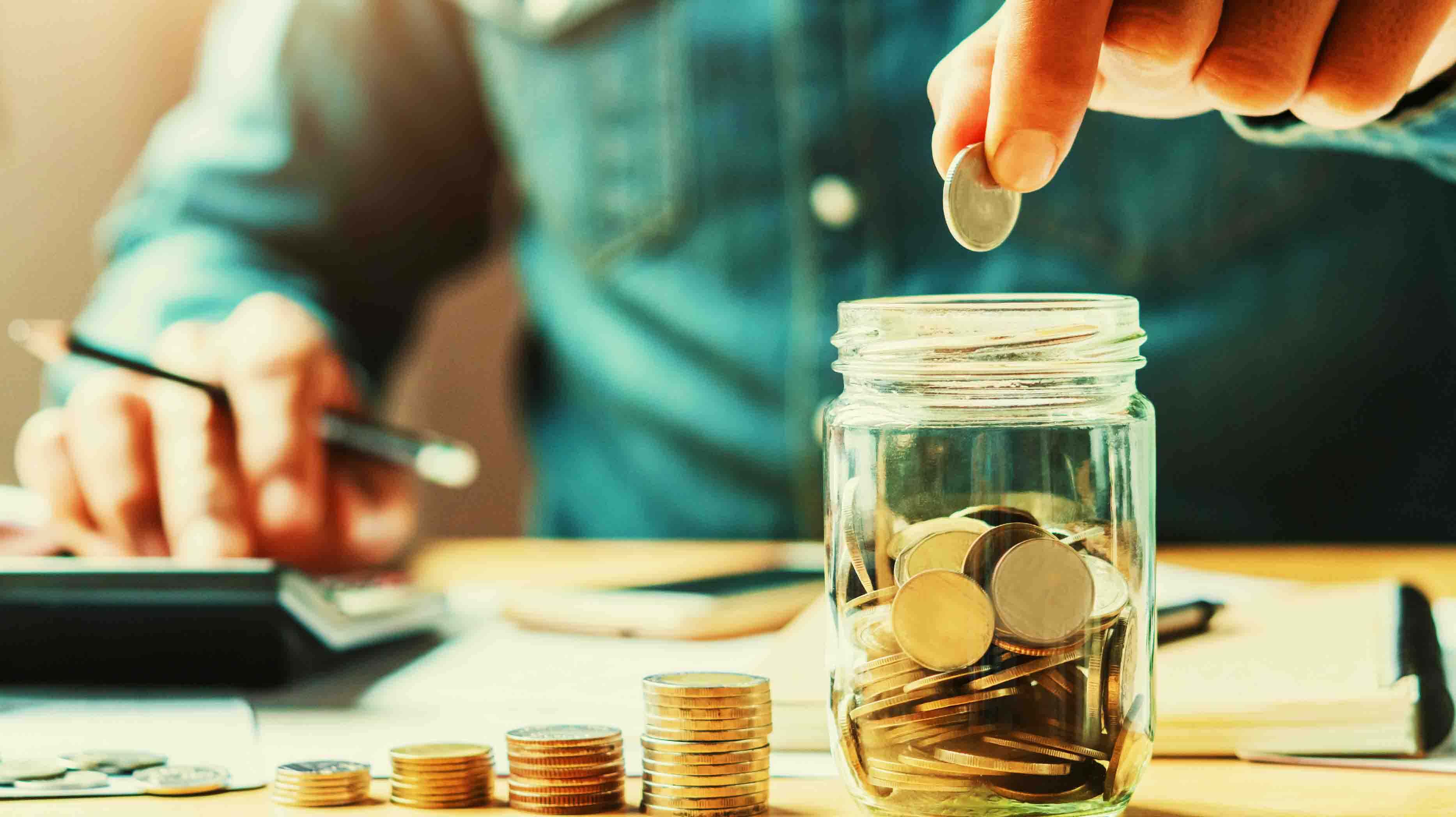 How to Save Money on Car Insurance During Lockdown?